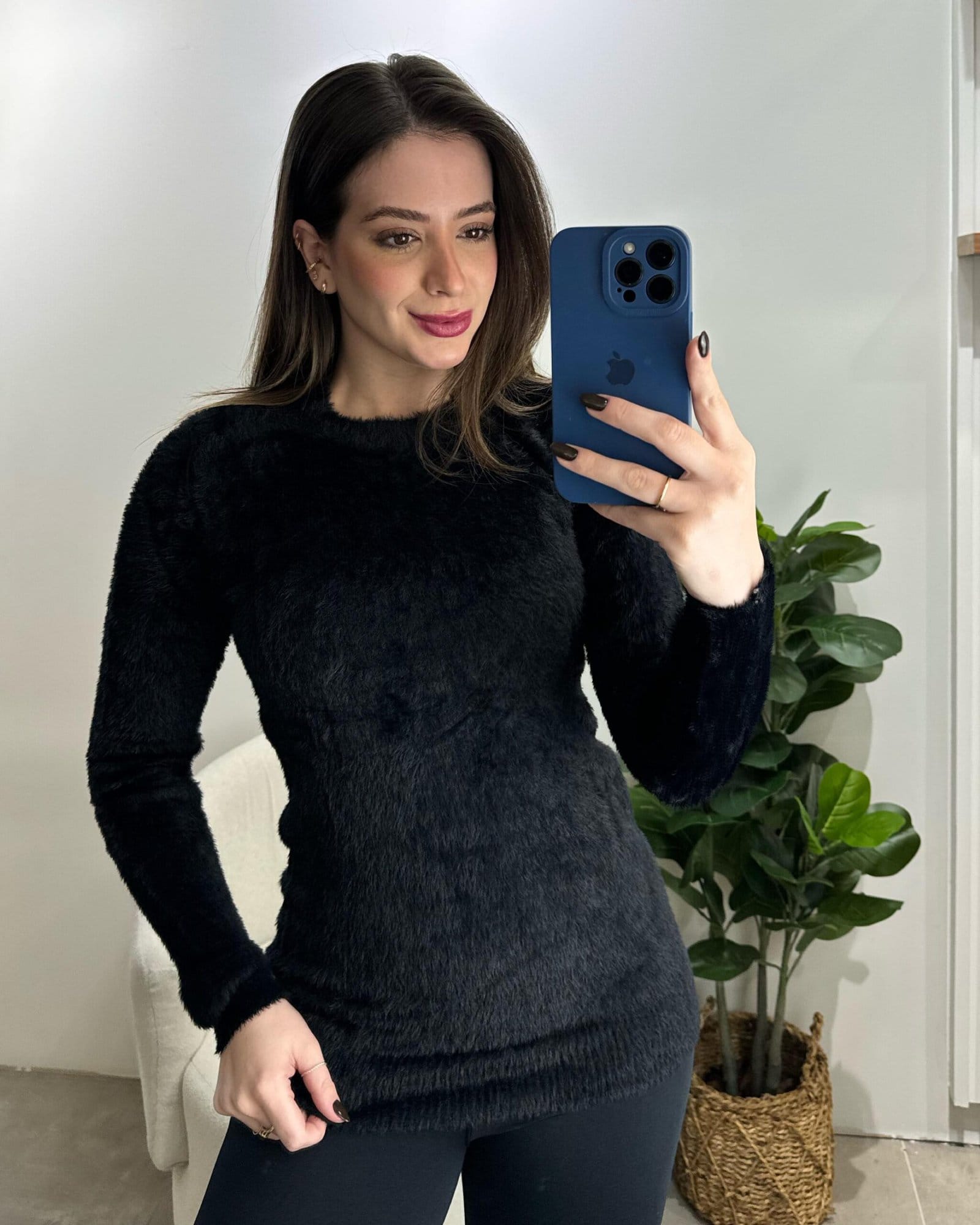 Blusa de Pelinho Tuane Preta - Verycoll