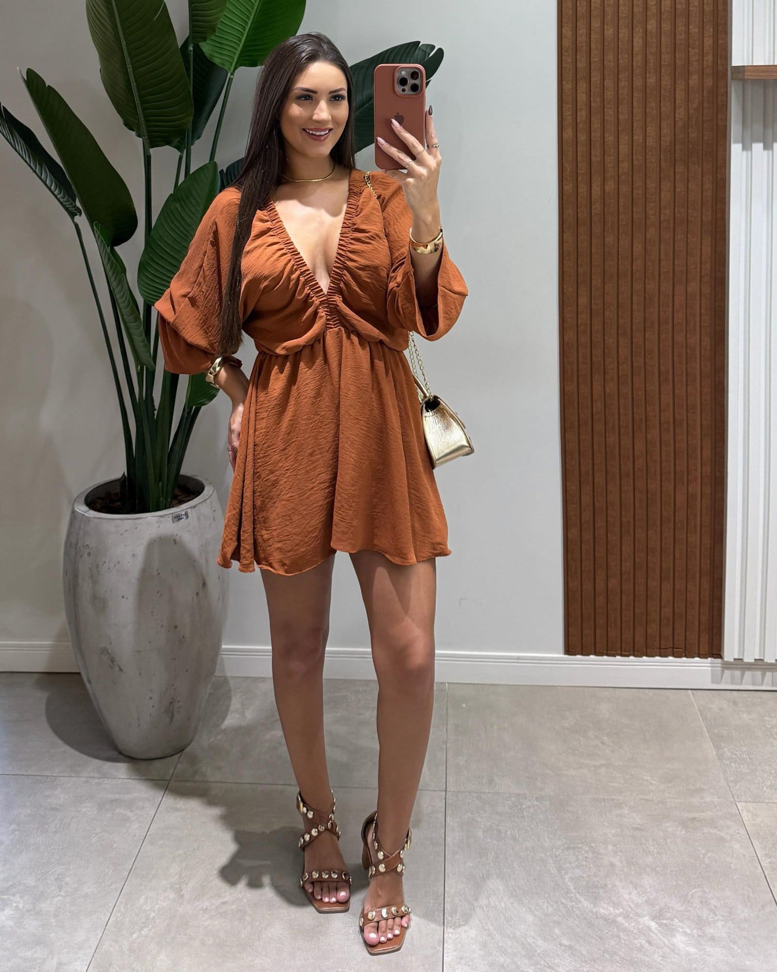 Macaquinho Joice Caramelo - Verycoll